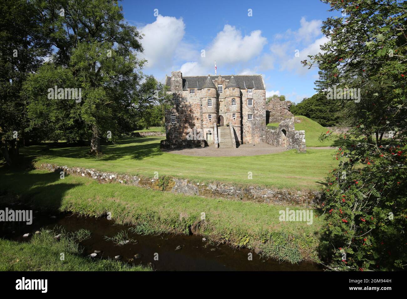 Rowallan castle hi-res stock photography and images - Alamy