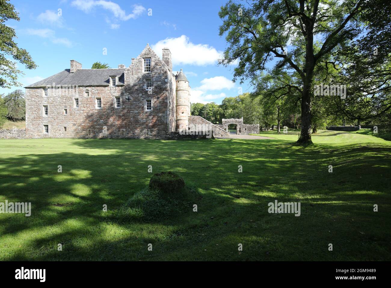 Rowallan castle hi-res stock photography and images - Alamy