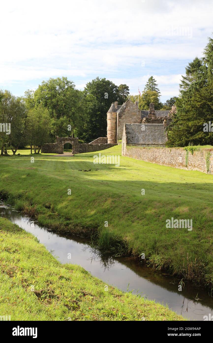 Rowallan hi-res stock photography and images - Alamy