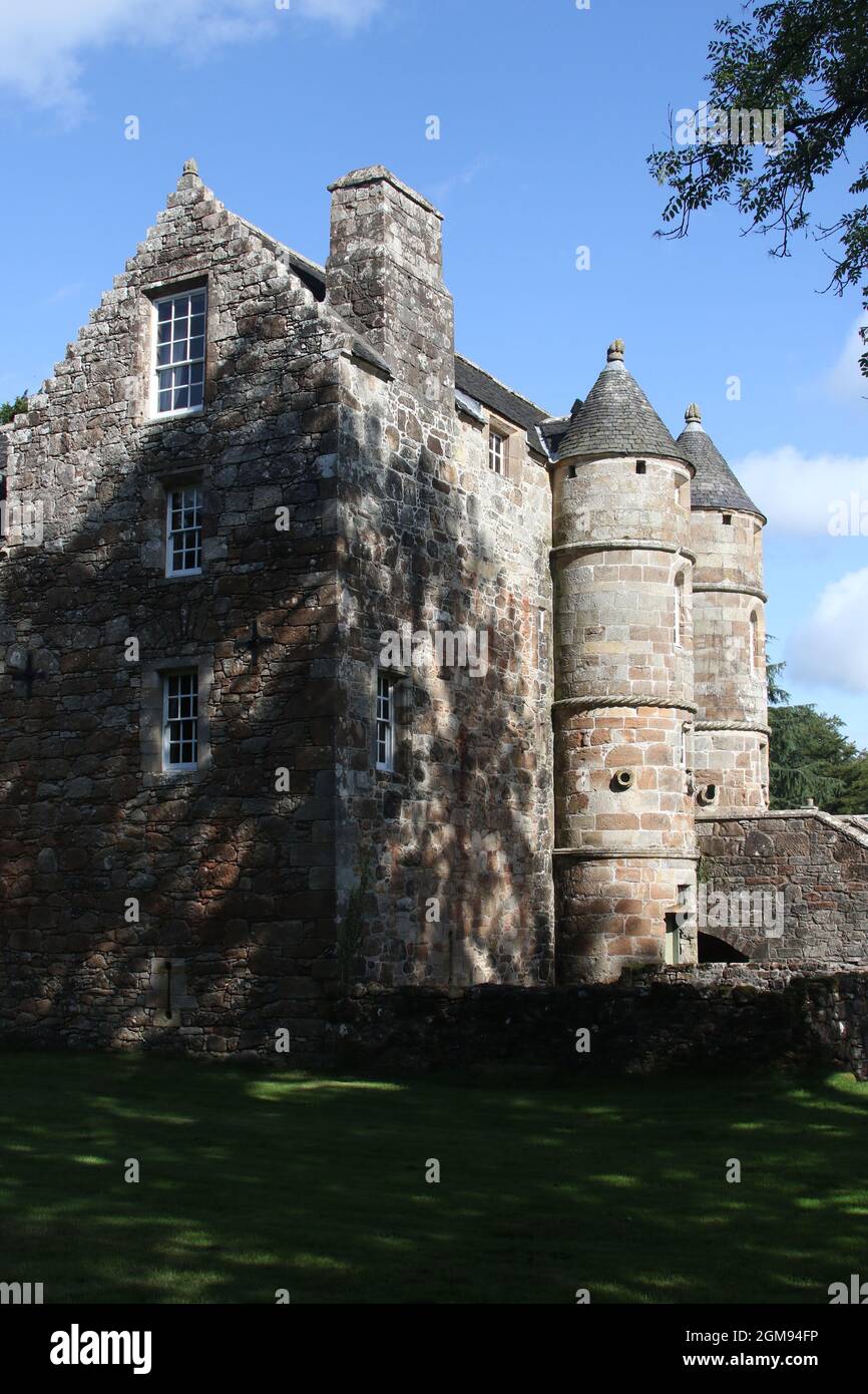 Rowallan hi-res stock photography and images - Alamy