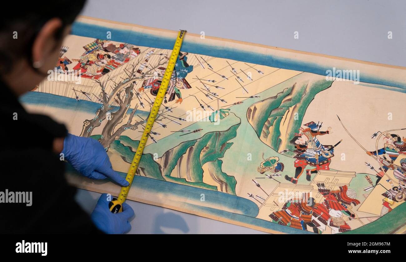 Japanese picture scrolls hi-res stock photography and images - Alamy