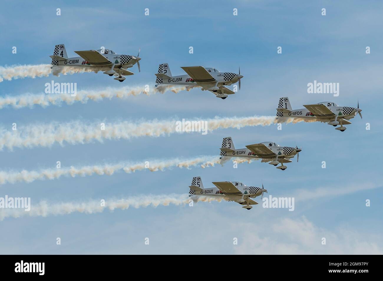 London, UK. 17th Sep, 2021. The Ravens Display team arrives for a last ...