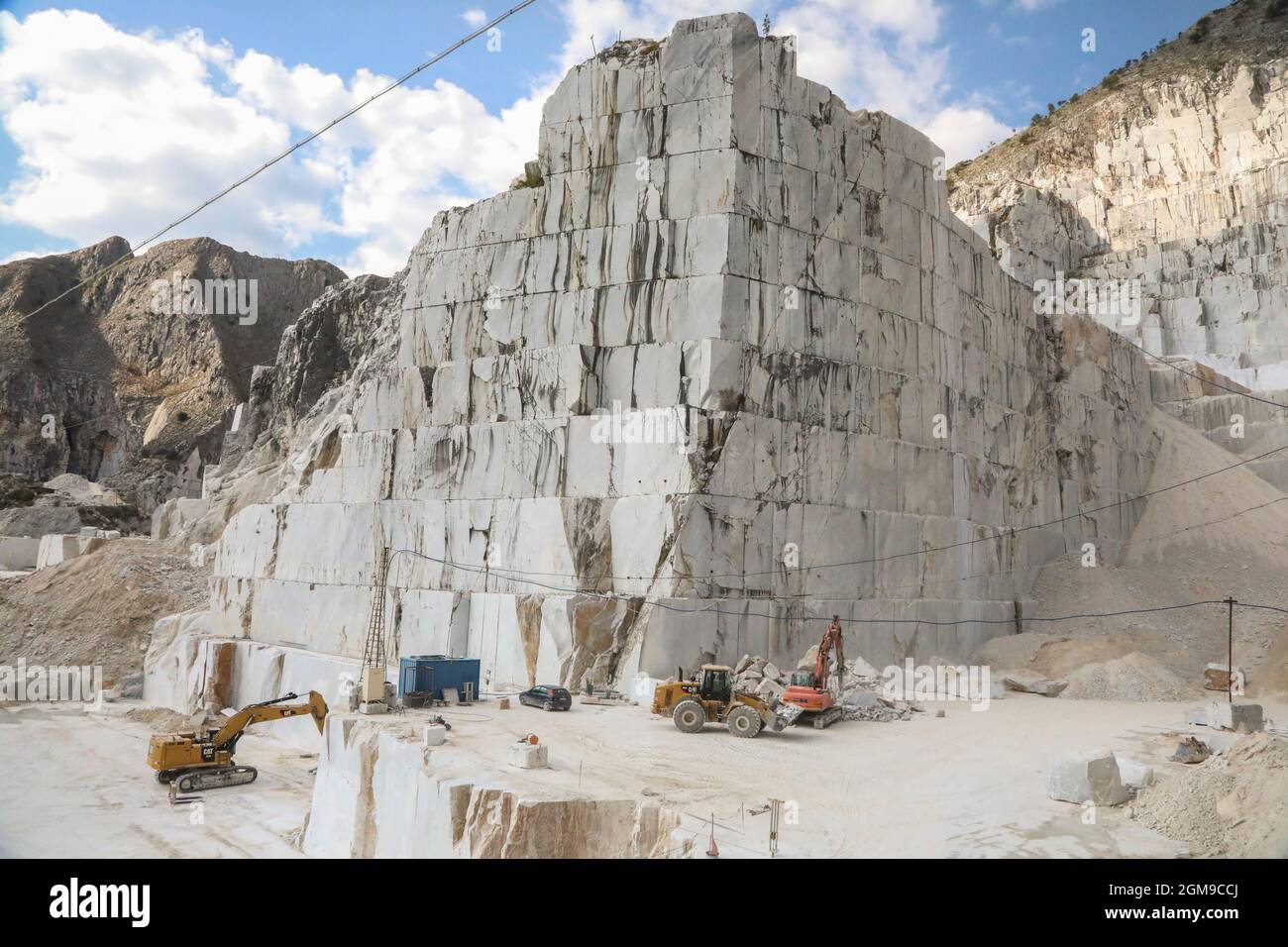 Italy quarries hi-res stock photography and images - Alamy