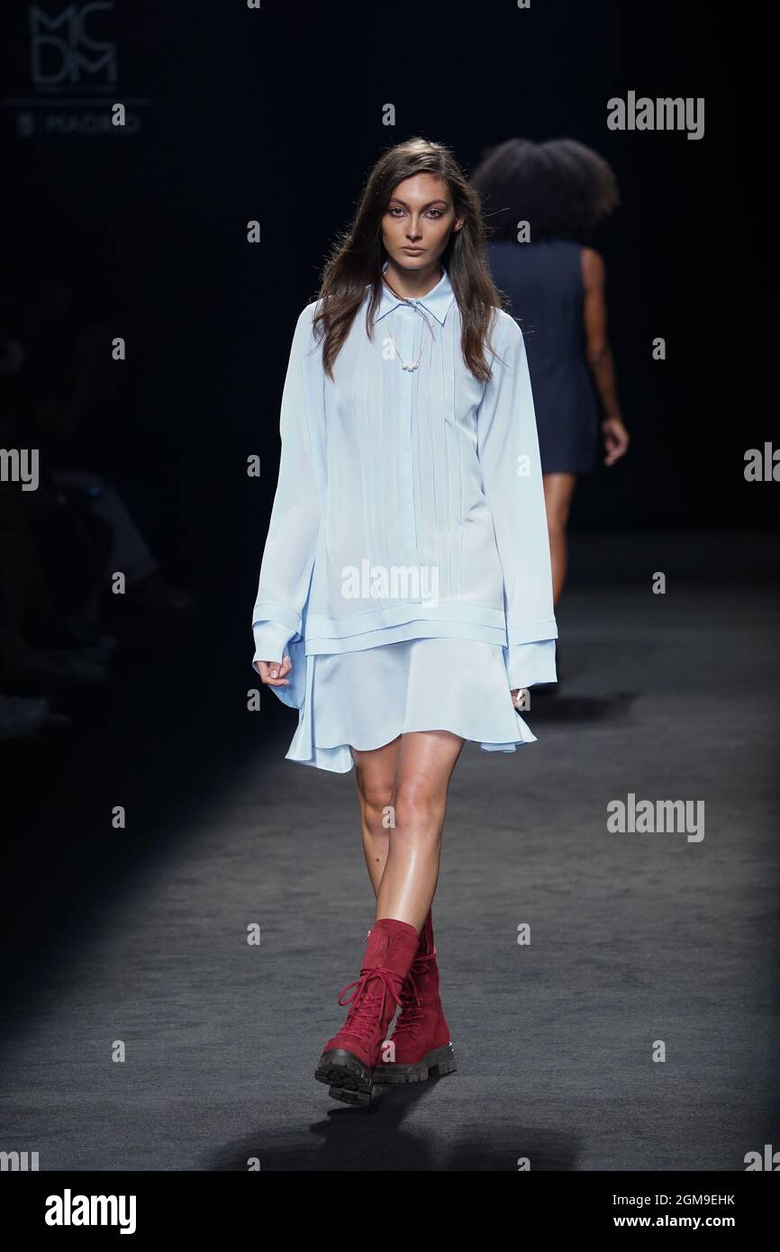 A model walks the runway at the Roberto Torretta fashion show during ...