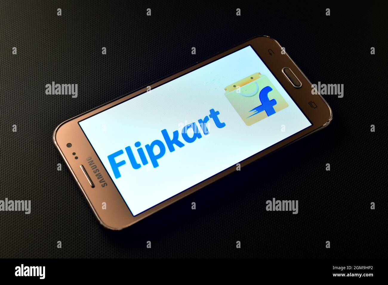 Italy - february 10, 2019: india's biggest ecommerce website flipkart ...