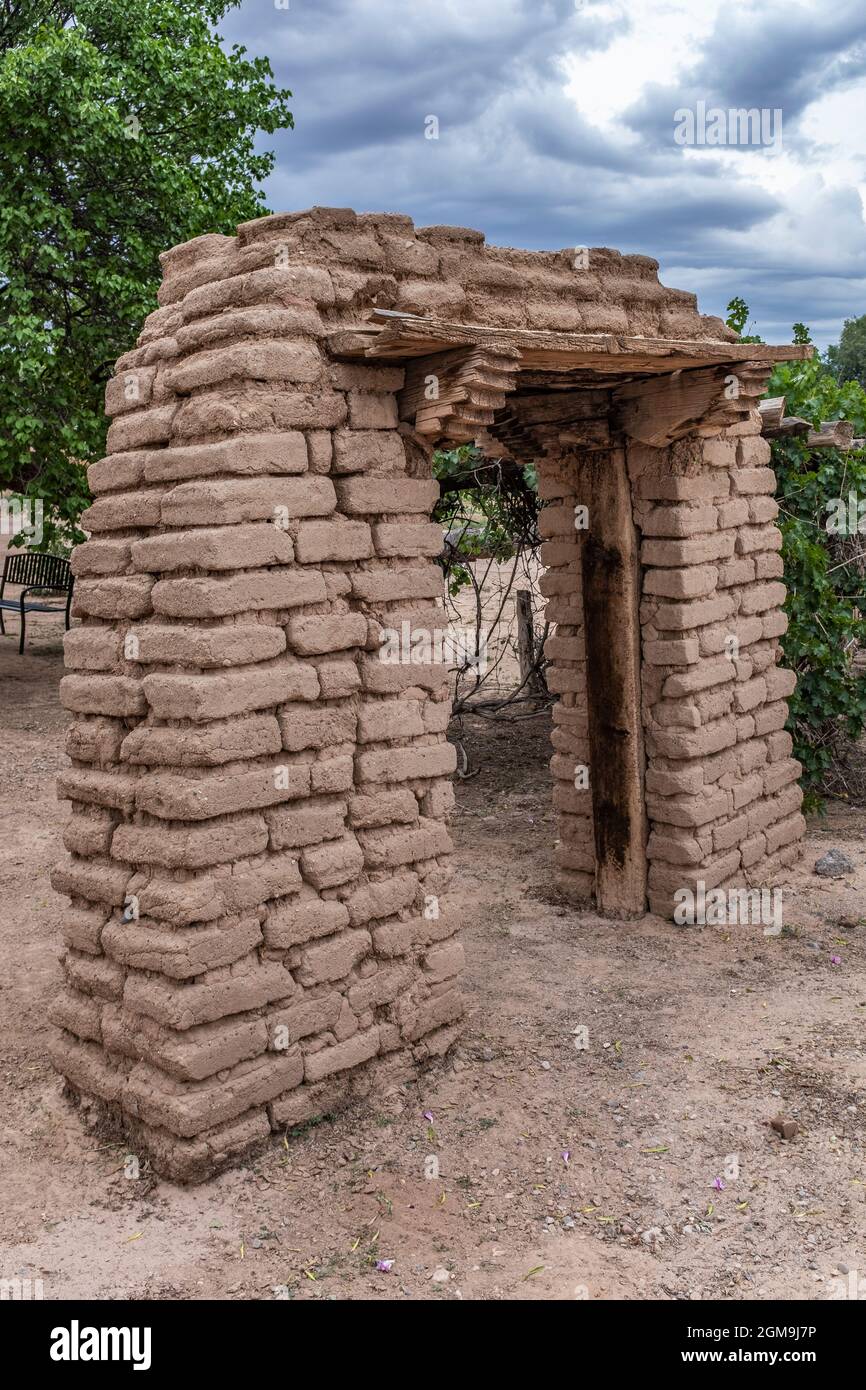 Adobe structure hi-res stock photography and images - Alamy