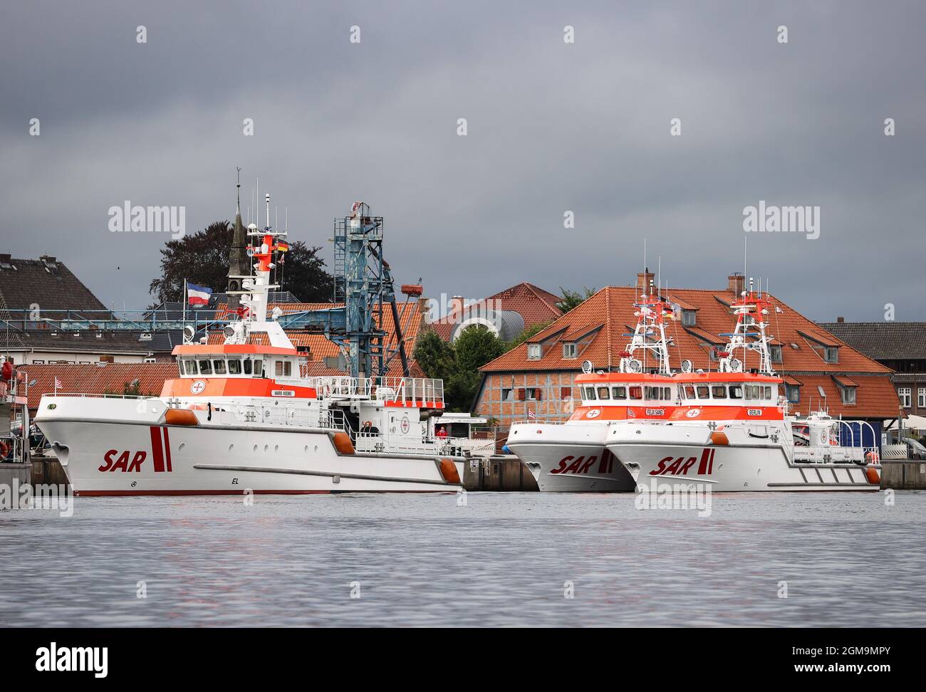 Sar rescue ships hi-res stock photography and images - Alamy