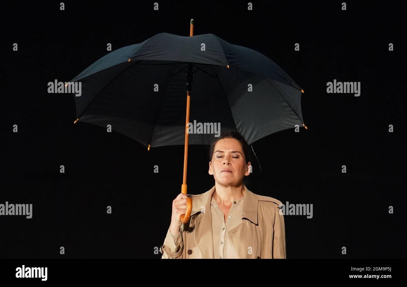 16 September 2021, Hamburg: Actress Julia Wieninger as Fiona Maye ...
