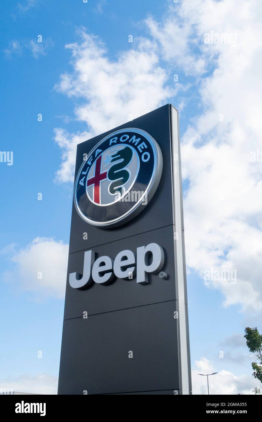 Car logos hi-res stock photography and images - Alamy