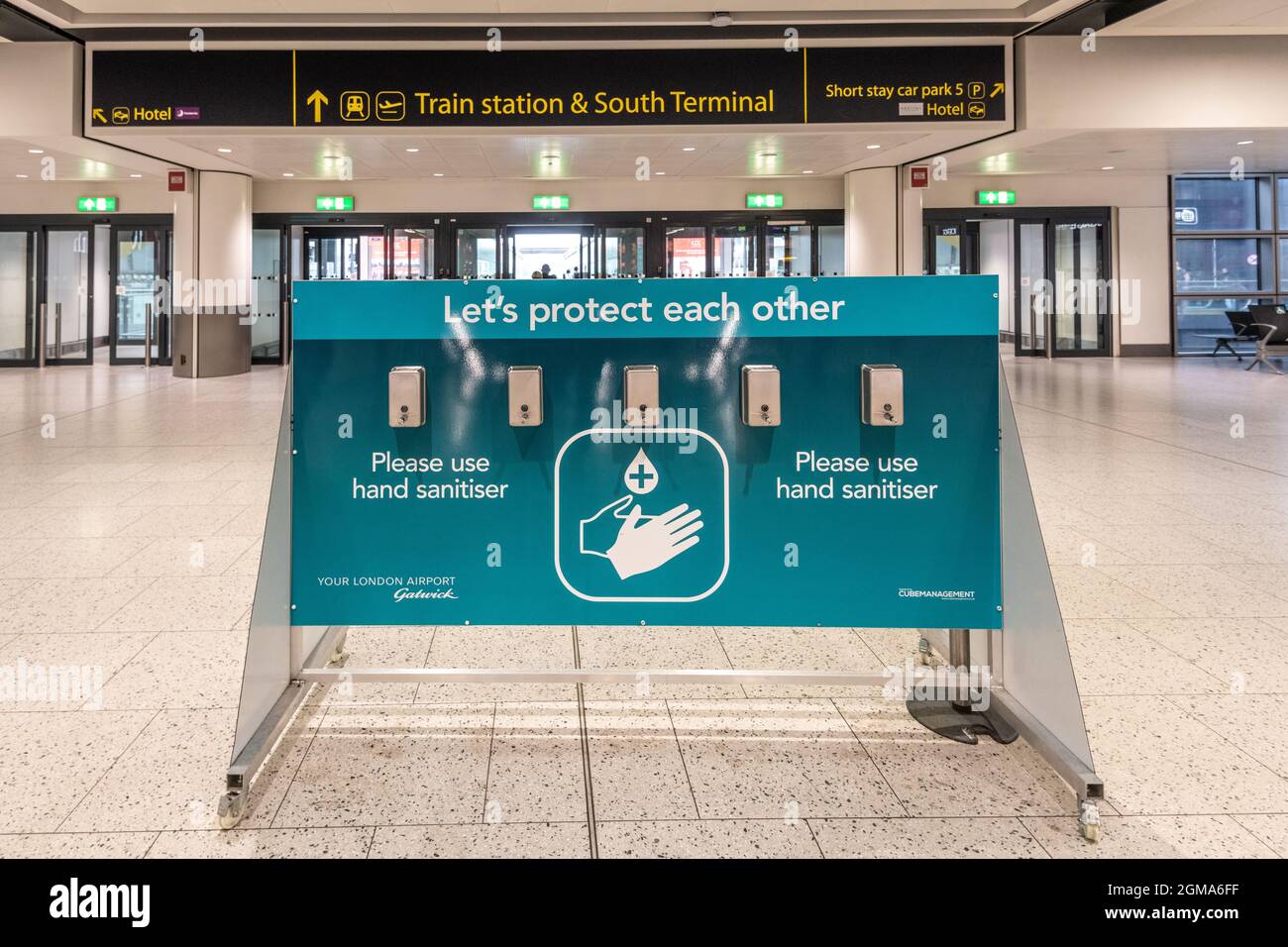 Cleansing station hi-res stock photography and images - Alamy