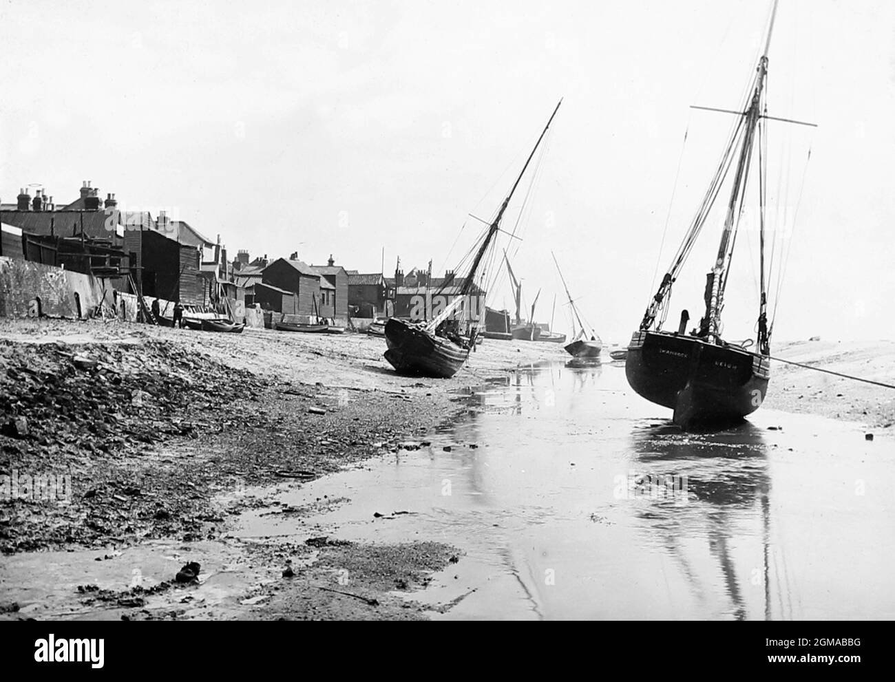 Vintage sailing hi-res stock photography and images - Alamy