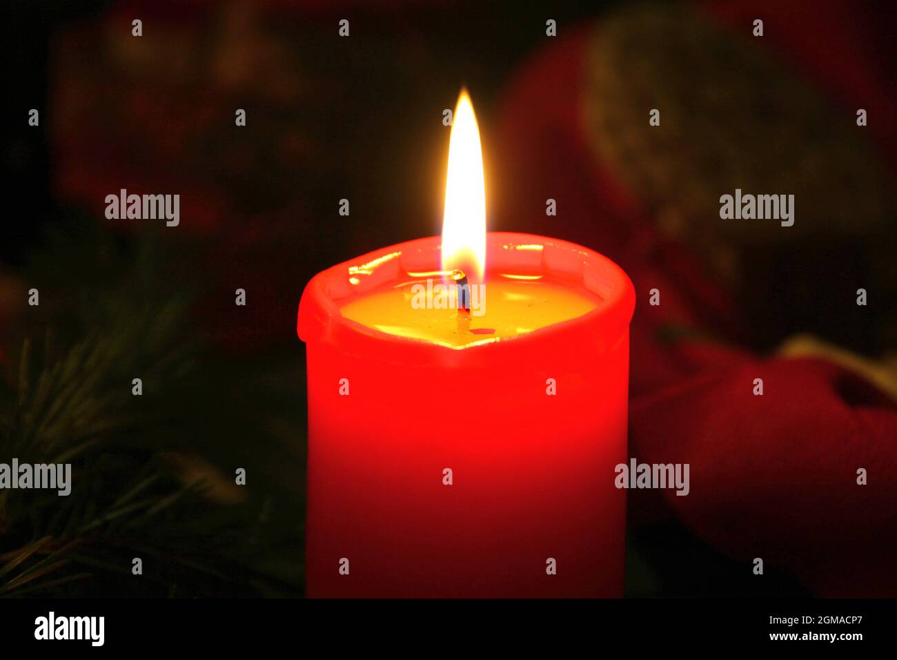 Candle light advent hi-res stock photography and images - Alamy