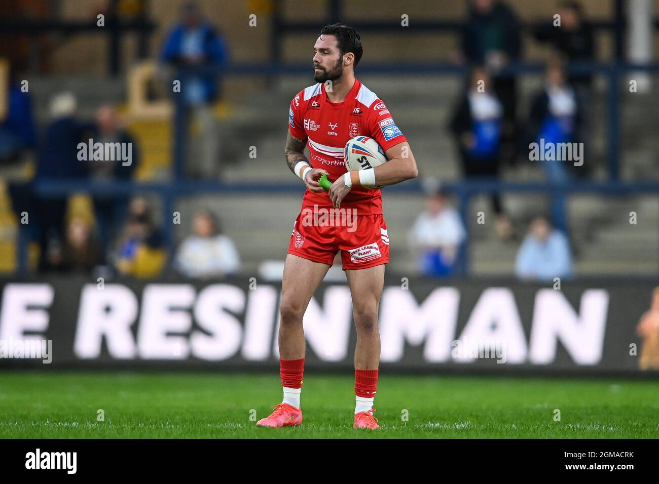 Will Dagger (19) of Hull KR during pre match warm up Stock Photo - Alamy
