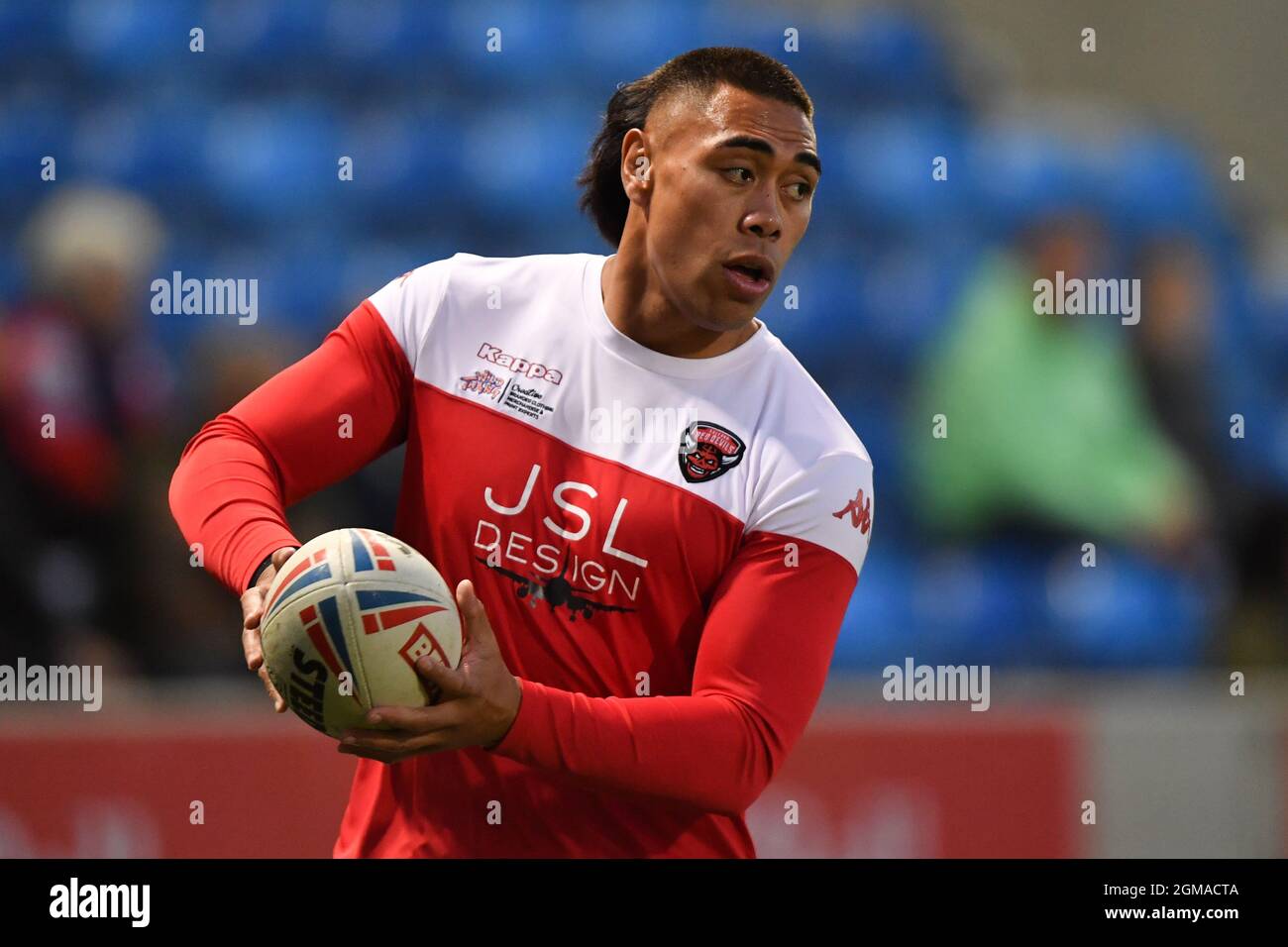 Ken Sio (2) of Salford Red Devils during the warm up Stock Photo - Alamy