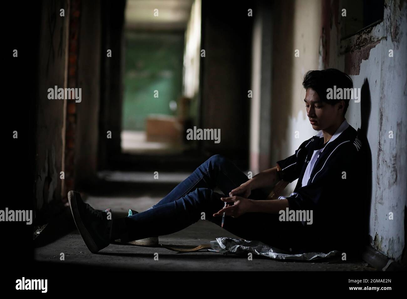 Drug abuse concept overdose asian hi-res stock photography and images ...