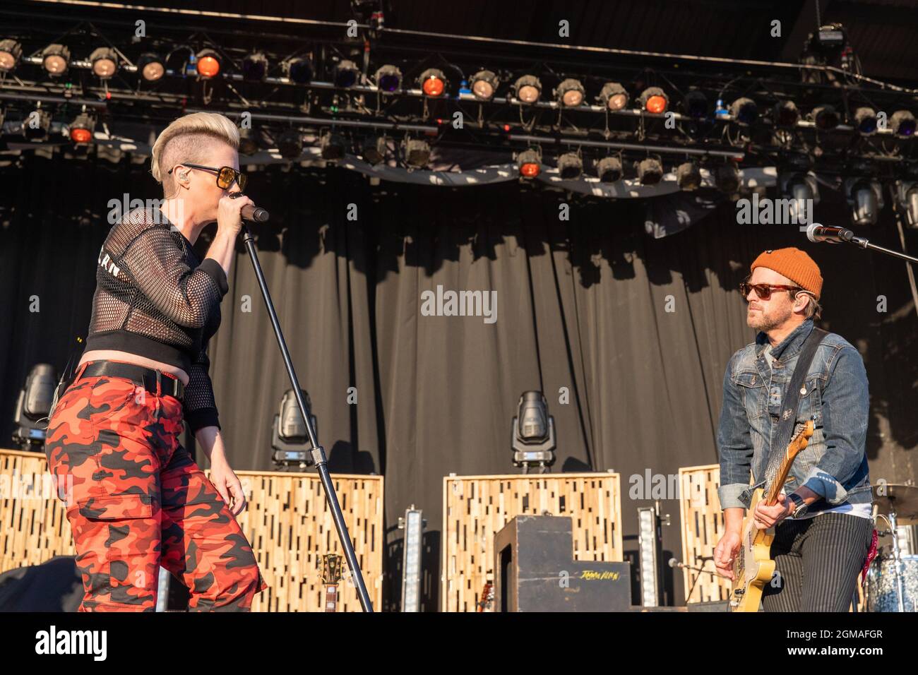 Shawna Thompson and Keifer Thompson of Thompson Square during the ...
