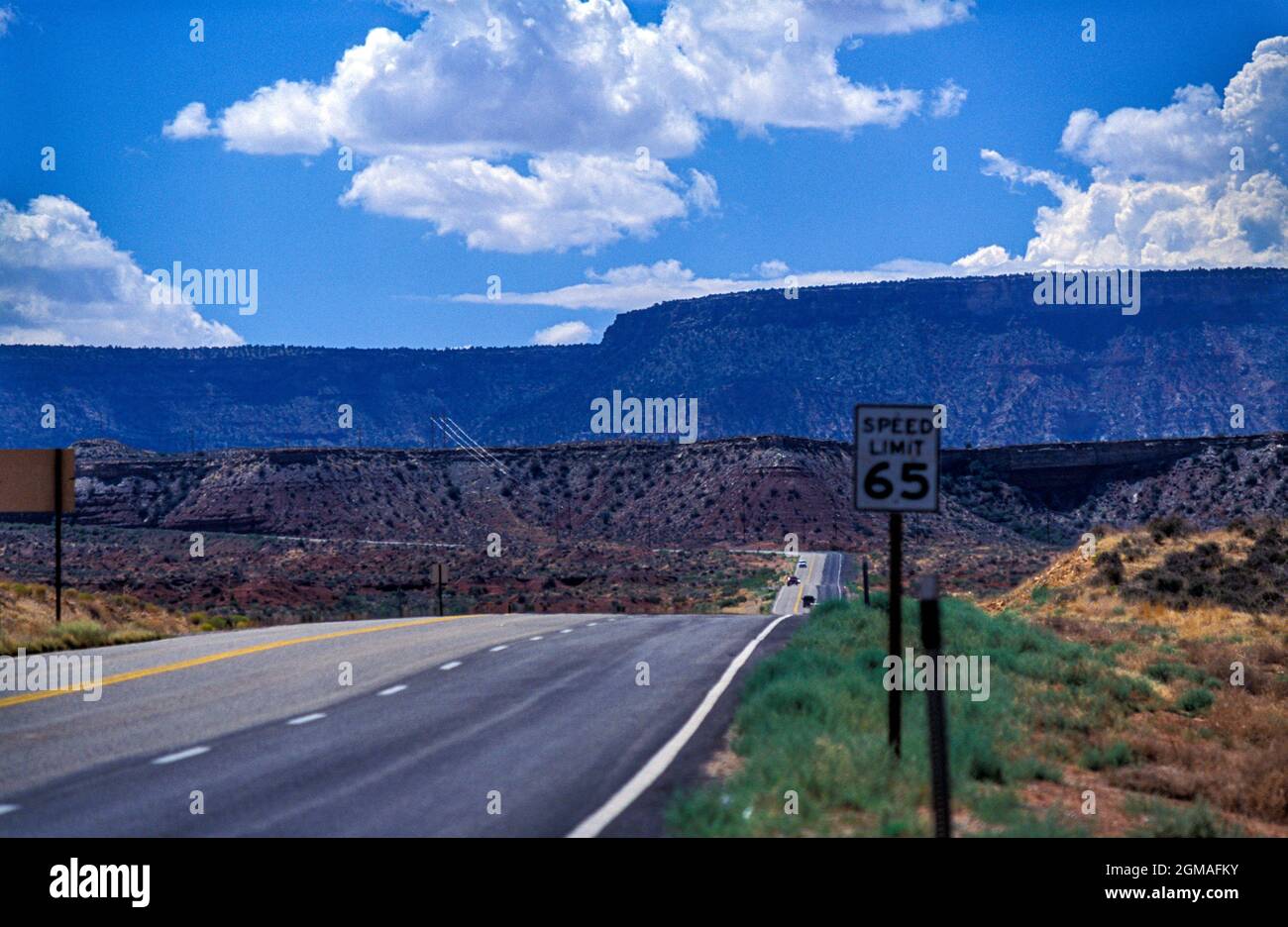 Speed limit 65 sign hi-res stock photography and images - Alamy