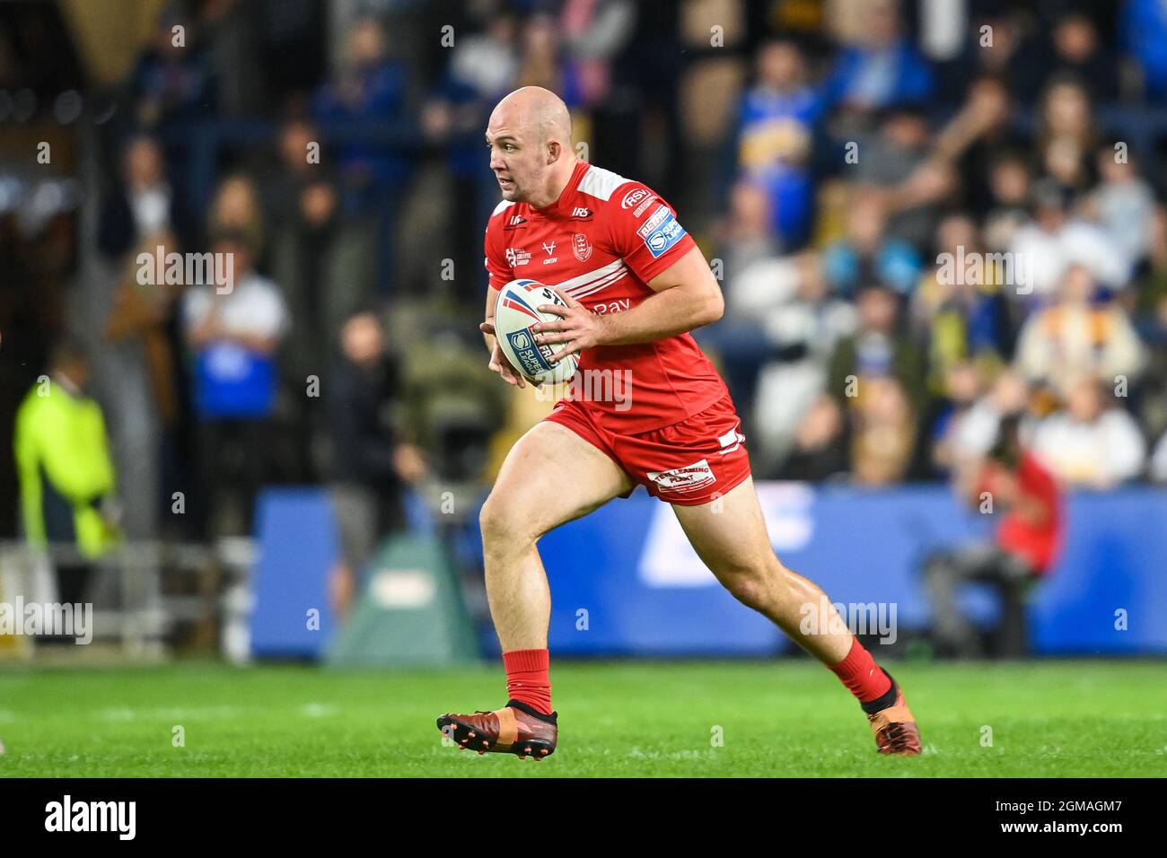 George King (16) of Hull KR in action Stock Photo - Alamy