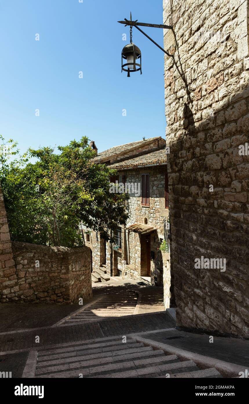 Medieval building exterior hi-res stock photography and images - Alamy