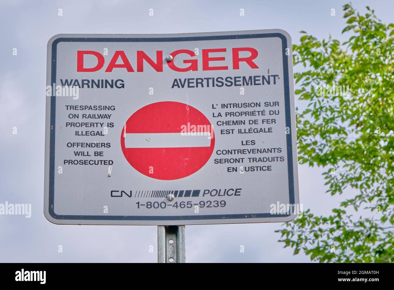 Railway safety sign hi-res stock photography and images - Alamy