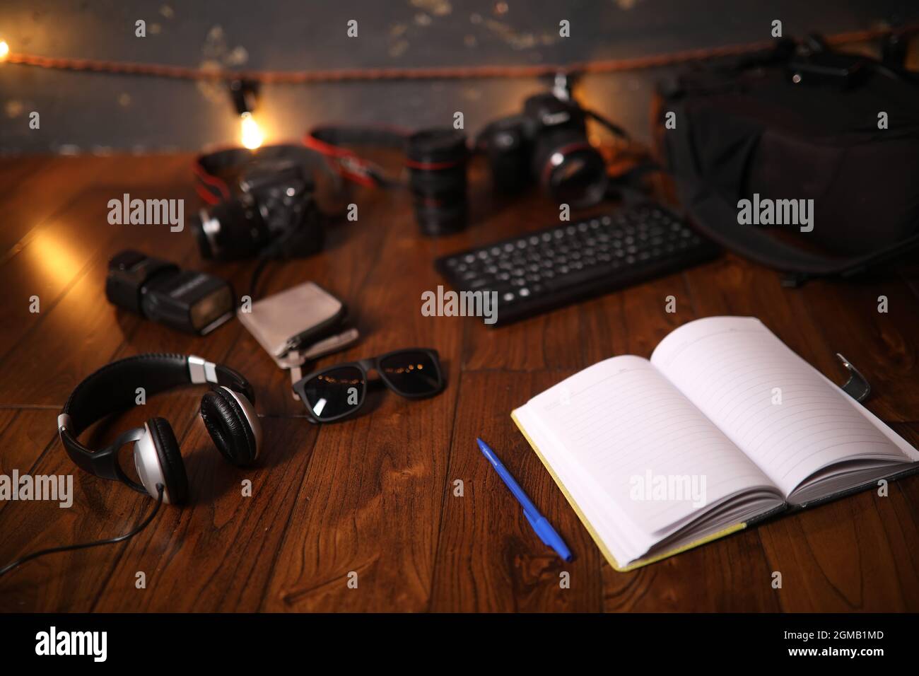 Desk photographer laptop cameras hi-res stock photography and images ...
