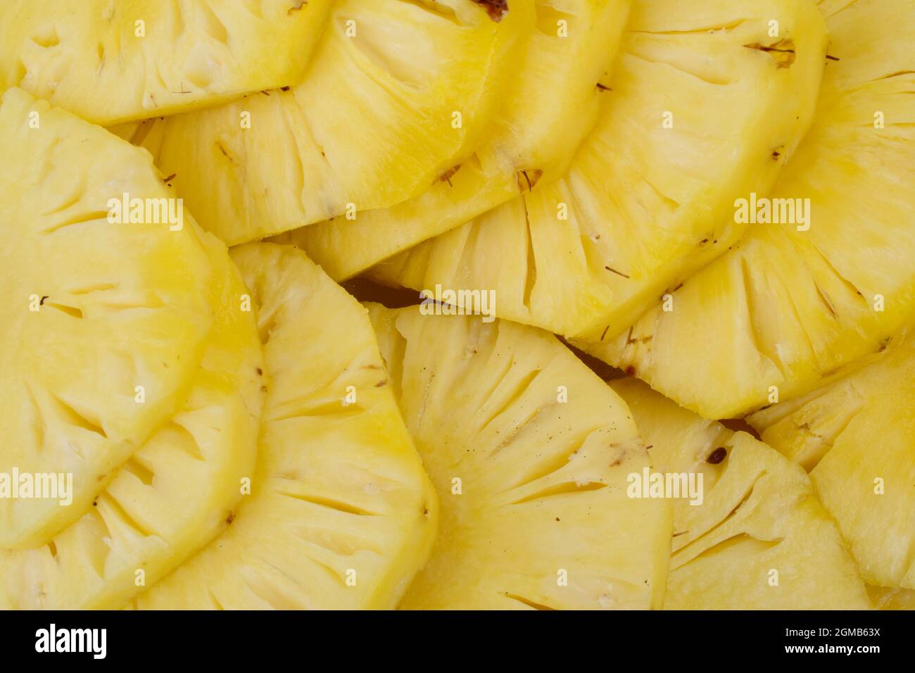 Round sliced pineapple hi-res stock photography and images - Alamy