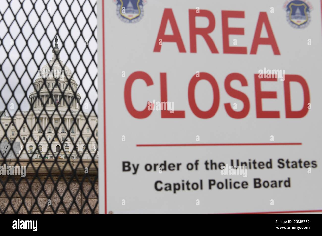 Area closed sign hi-res stock photography and images - Alamy
