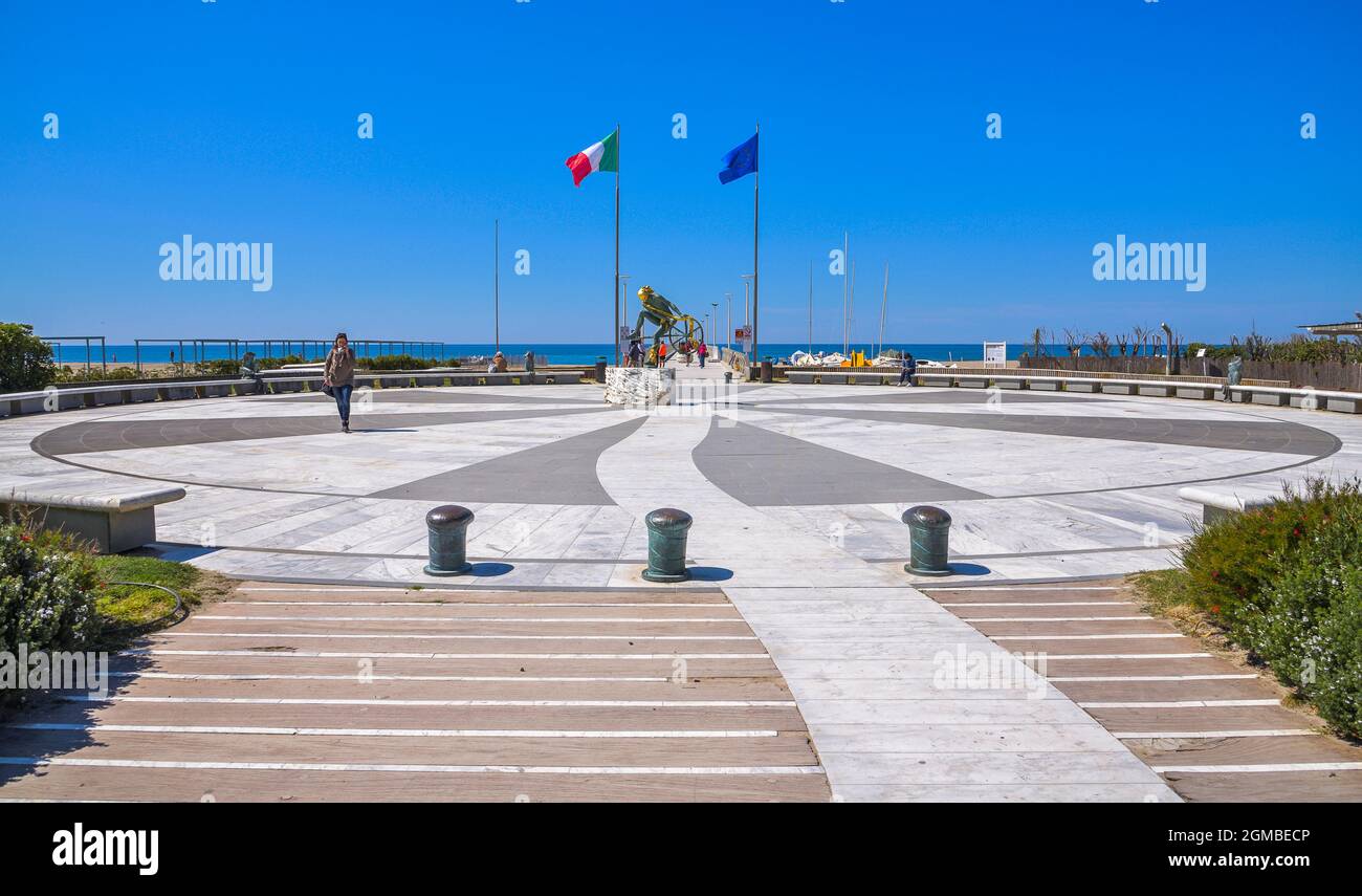 marble floor - Promenade on Pier, blue sea beach and Apuane mountains ...