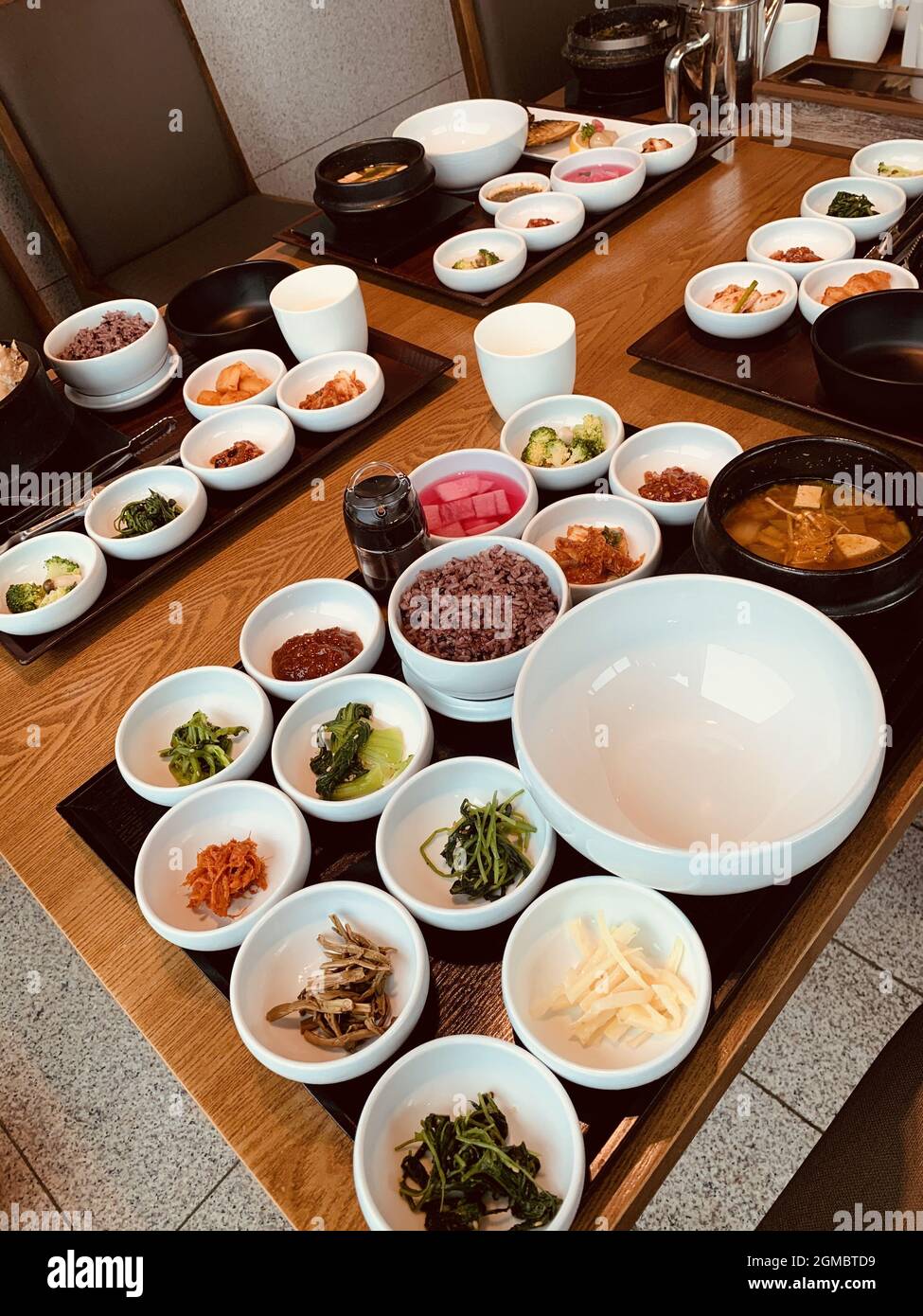 Table with many Chinese cuisine dishes Stock Photo - Alamy