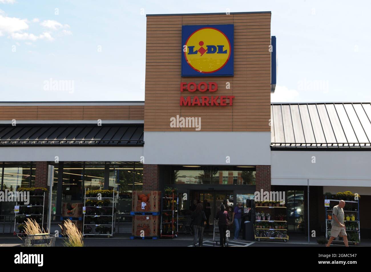 Brick, NJ, USA. 17th Sep, 2021. A LIDL Grocery Store in Brick NJ ...