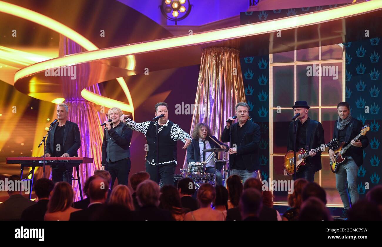 Leipzig, Germany. 17th Sep, 2021. The German band Die Prinzen performs ...