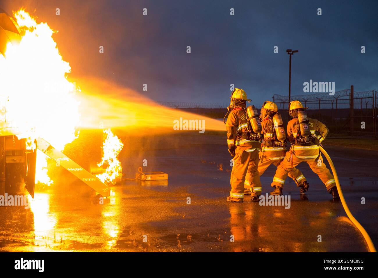 Usmccommstrat hi-res stock photography and images - Alamy