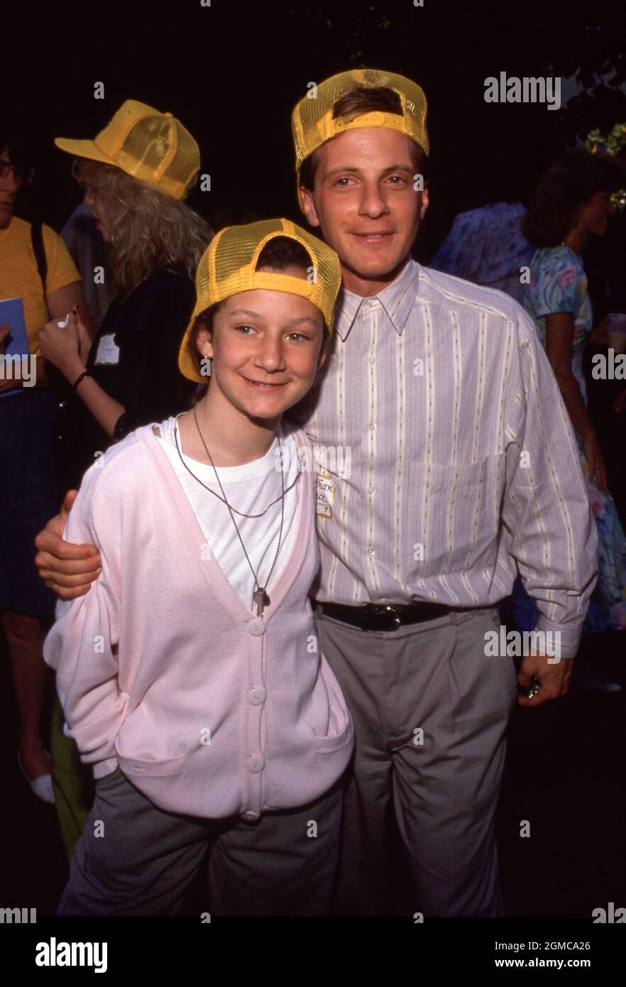 Sara Gilbert and Johnathan Prince June 1989 Credit: Ralph Dominguez ...