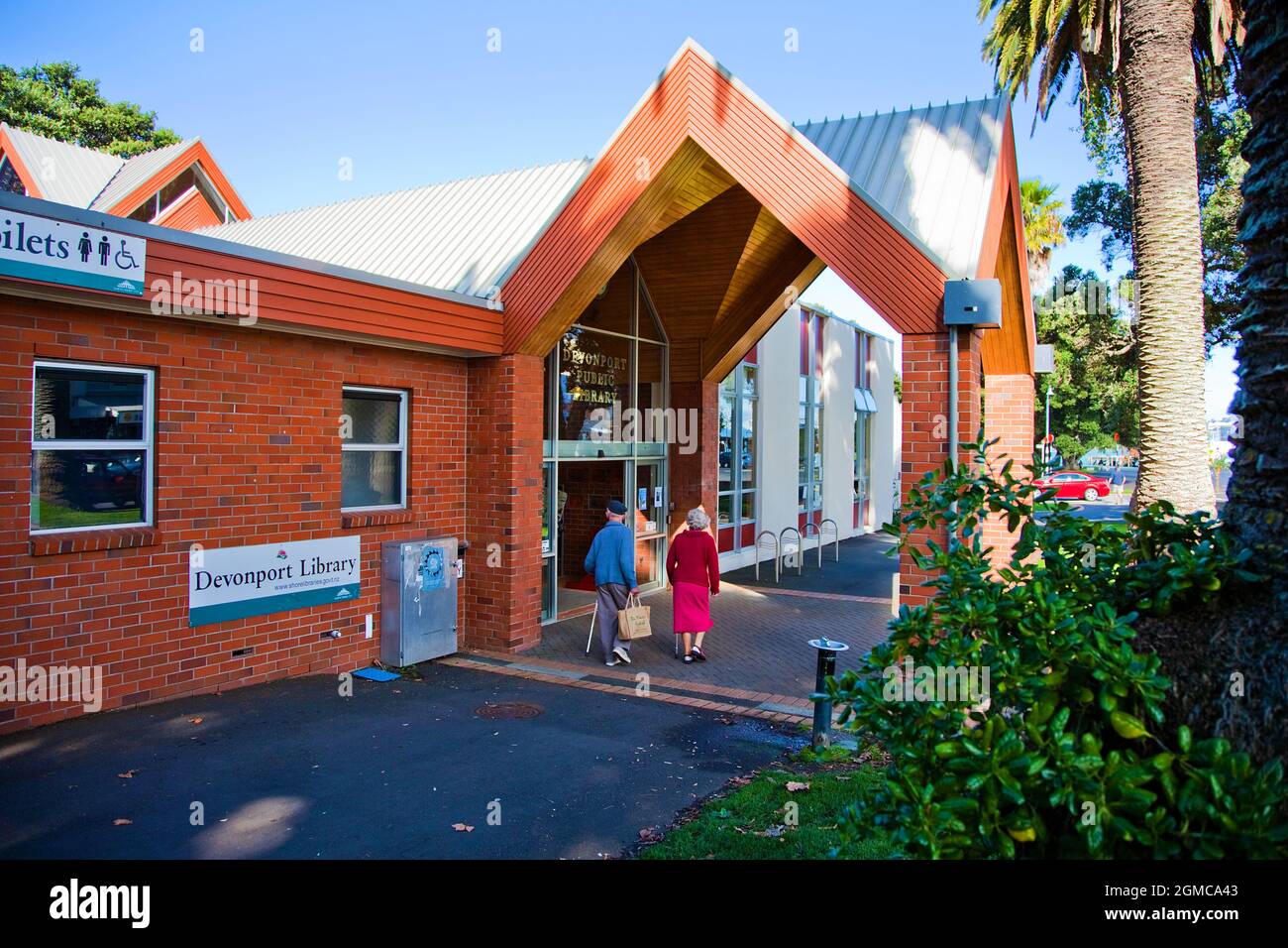 Devonport library hi-res stock photography and images - Alamy