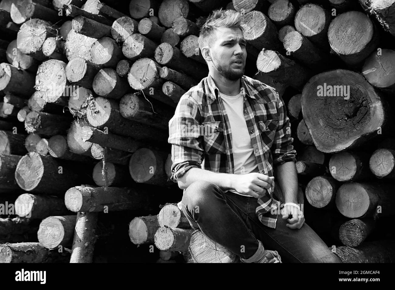 A young man with a beard hip-hop dancer Stock Photo - Alamy