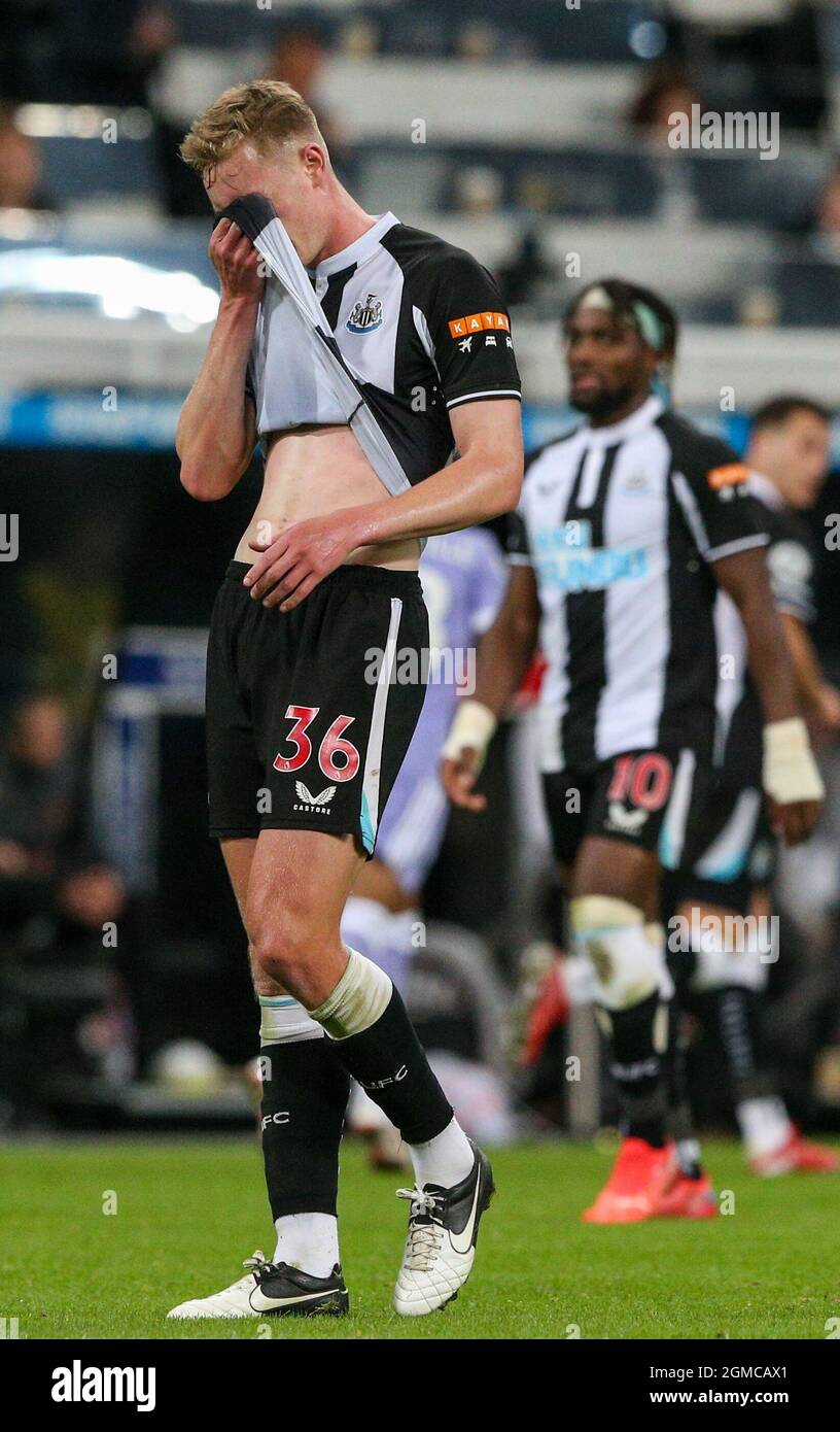 Newcastle, UK, 17th September 2021. Sean Longstaff of Newcastle United ...