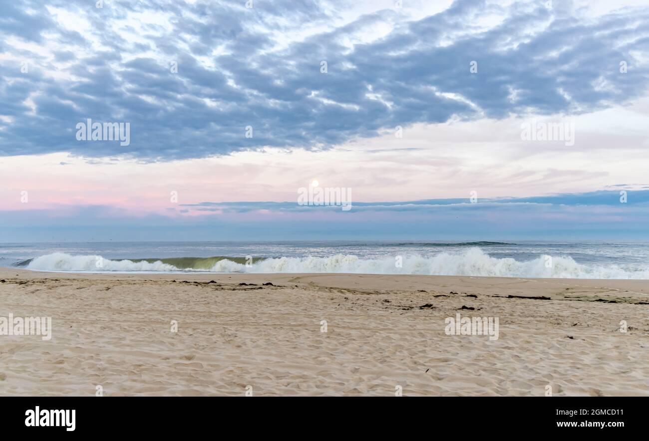 late day on a summer evening at Flying Point Beach, Water Mill, NY Stock Photo - Alamy