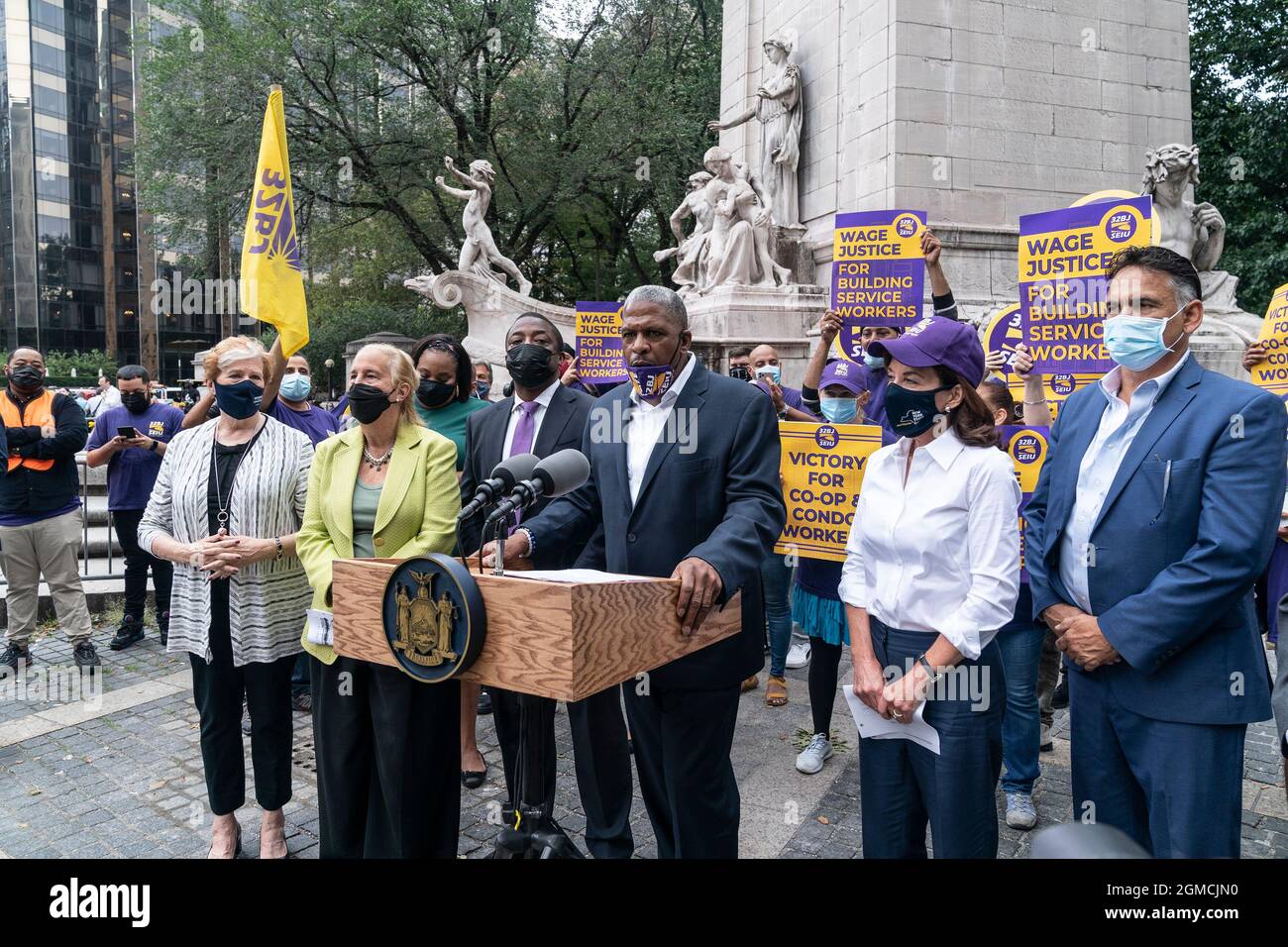Presideint of union SEIU 32Bj Kyle Bragg speaks at SEIU 32BJ rally on ...