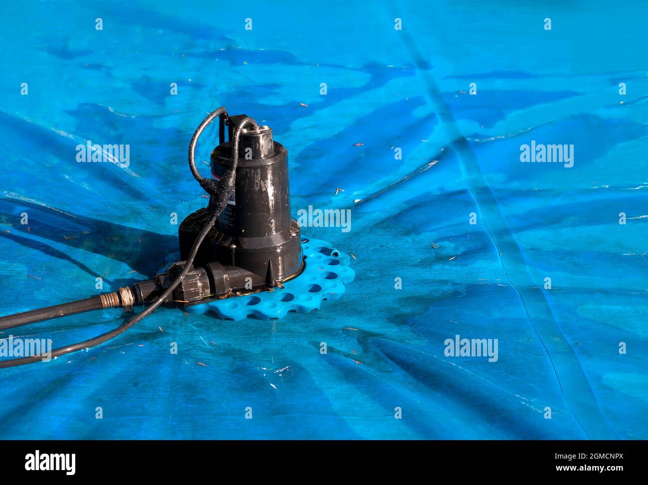 Pool cover pump hi-res stock photography and images - Alamy