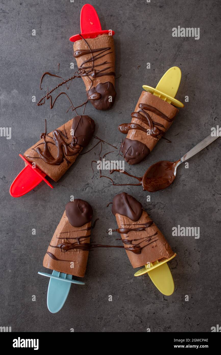 Ice cream chocolate coating hi-res stock photography and images - Alamy