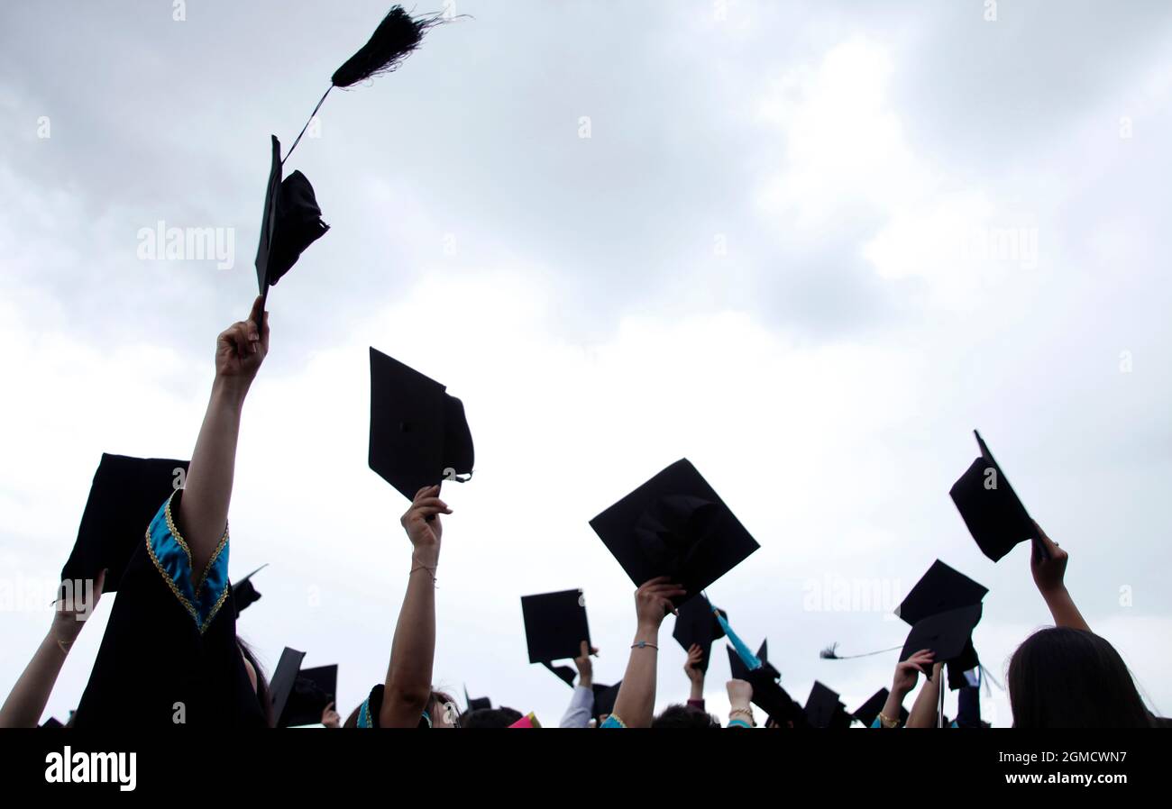 Graduation hat flying hi-res stock photography and images - Alamy