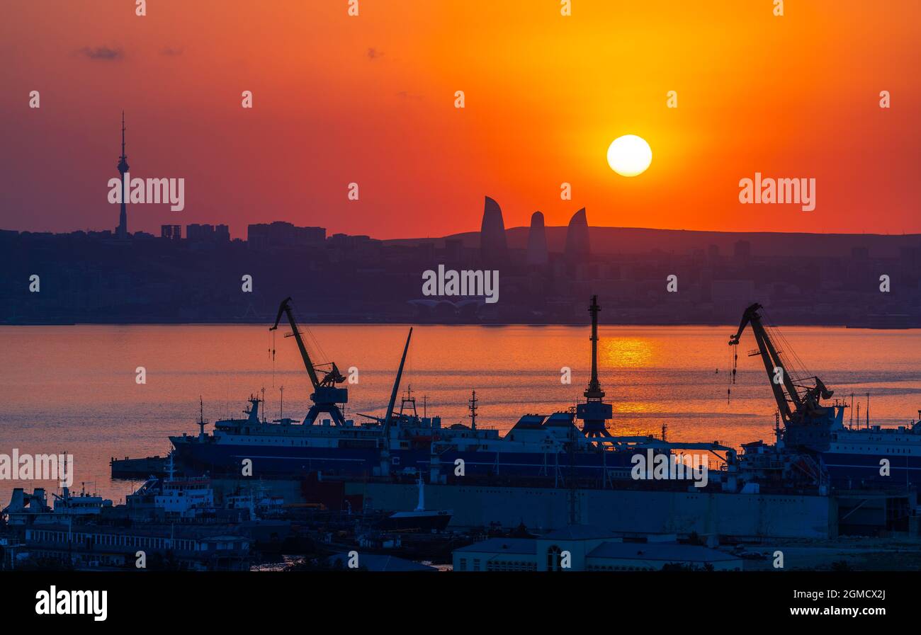 Colorful sunset over the Baku bay Stock Photo - Alamy
