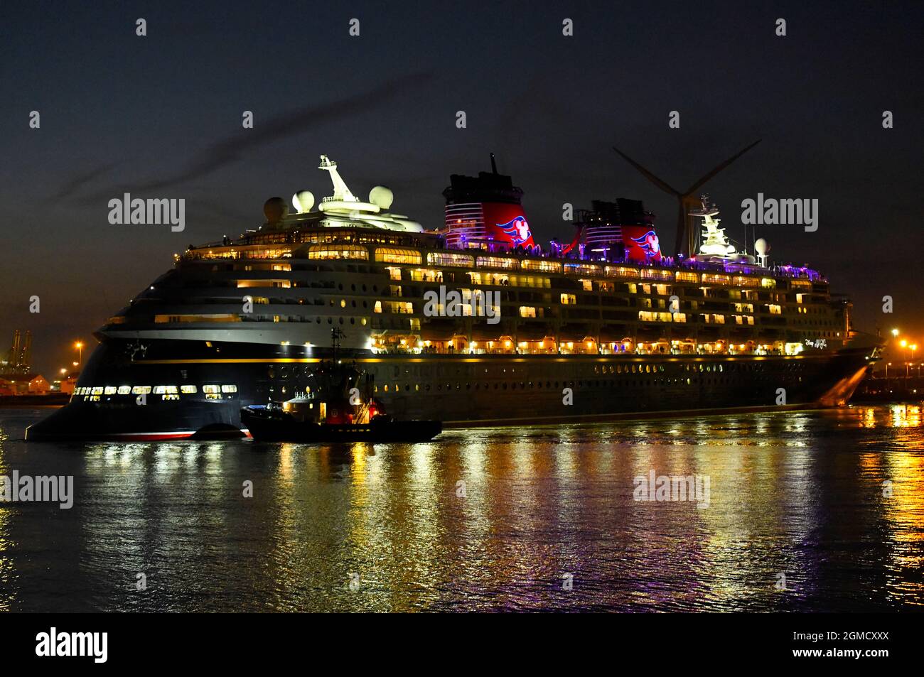 17/09/2021 Gravesend UK The cruise ship Disney Magic has attracted ...