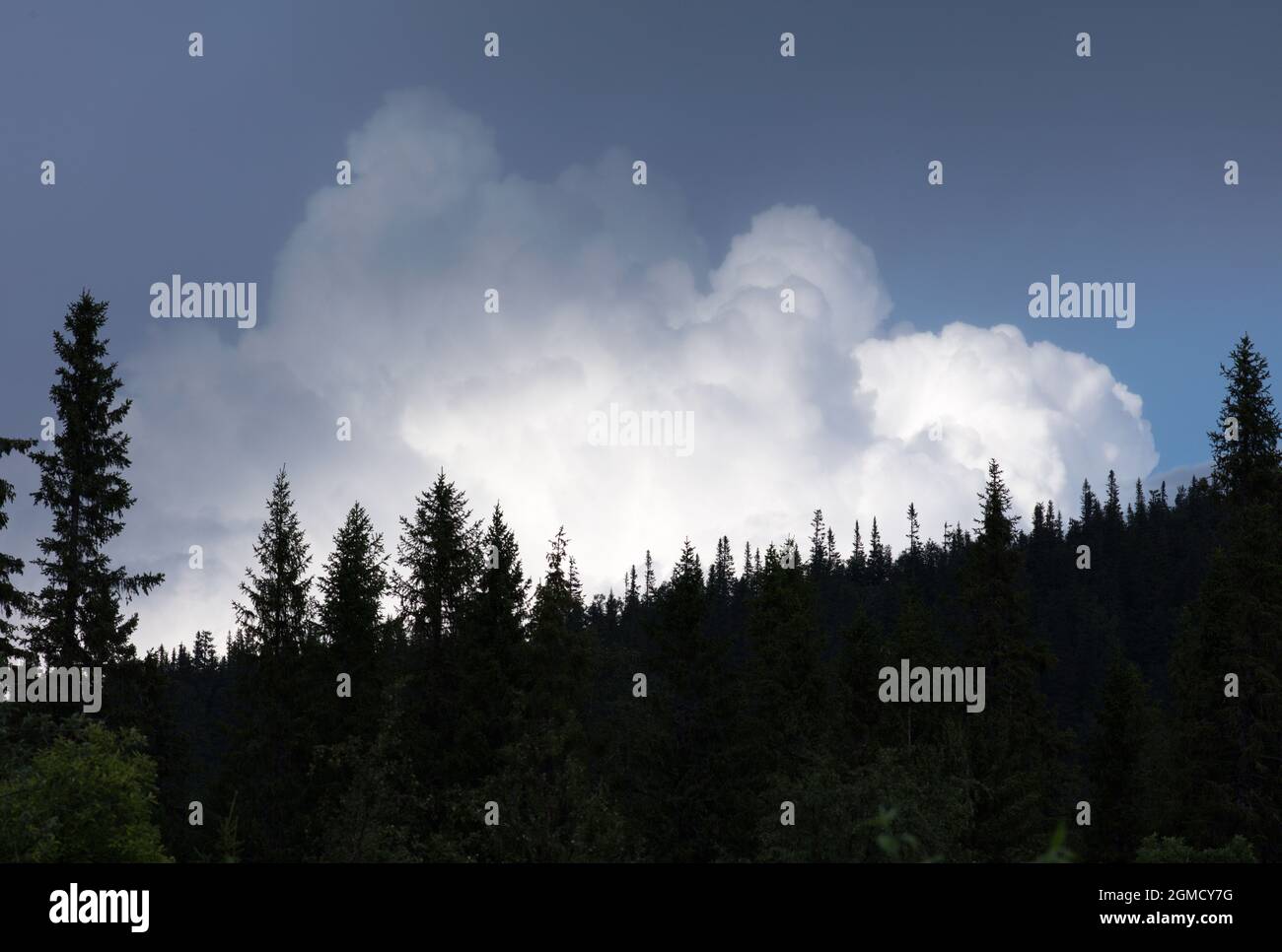 Thundercloud silhouette hi-res stock photography and images - Alamy
