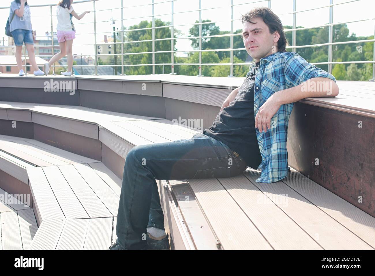 student outdoor learn alone Stock Photo - Alamy