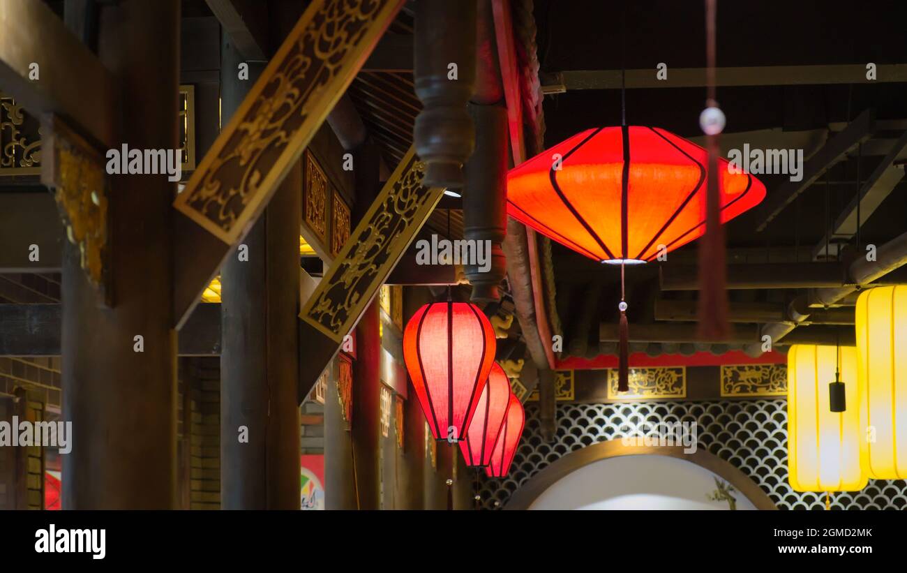 Oriental chinese interior art hi-res stock photography and images - Alamy