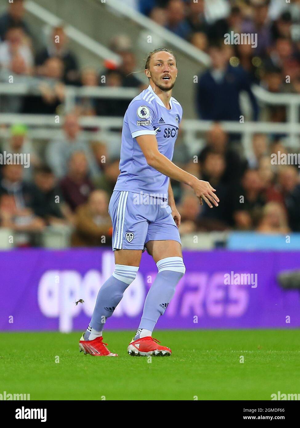 Luke ayling vice captain hi-res stock photography and images - Alamy