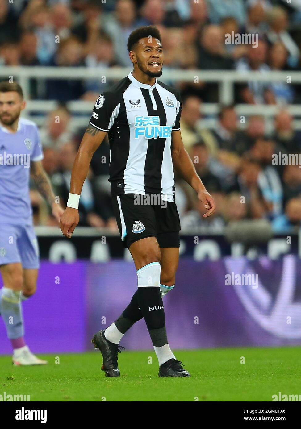 NEWCASTLE UPON TYNE, ENGLAND - SEPTEMBER 17: Joelinton of Newcastle ...