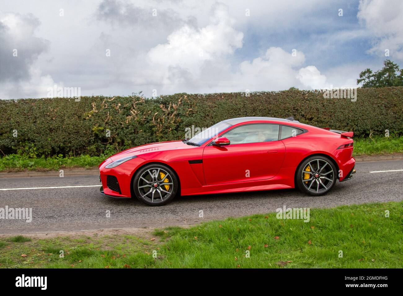 2018 red jaguar E-Type V8 R AWD 5000cc petrol saloon en-route to ...