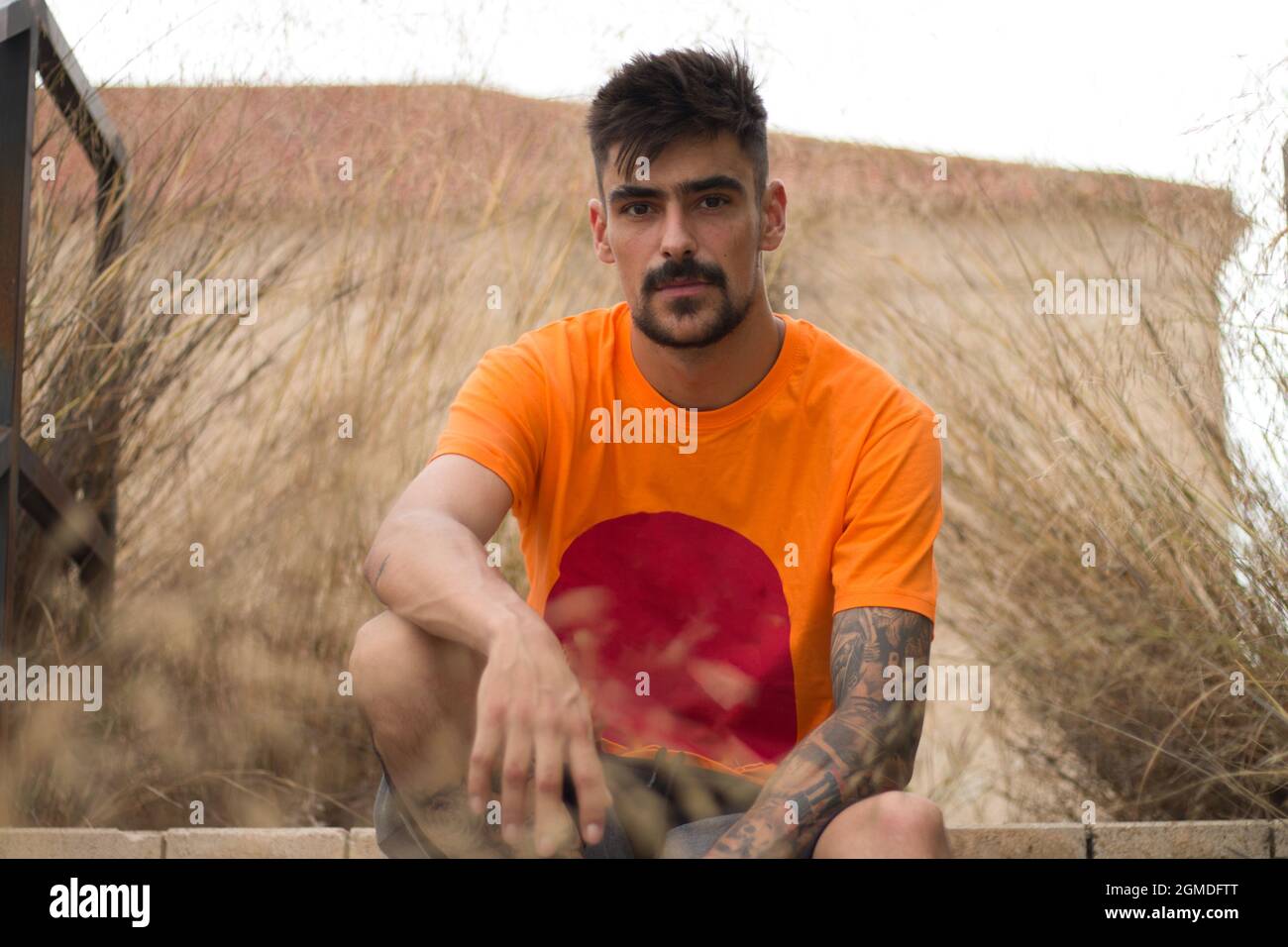 Young spanish man handsome hi-res stock photography and images - Alamy